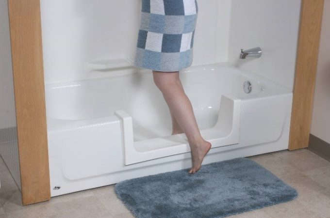 Cut Your Tub For Seniors - ORCA HealthCare Supplies